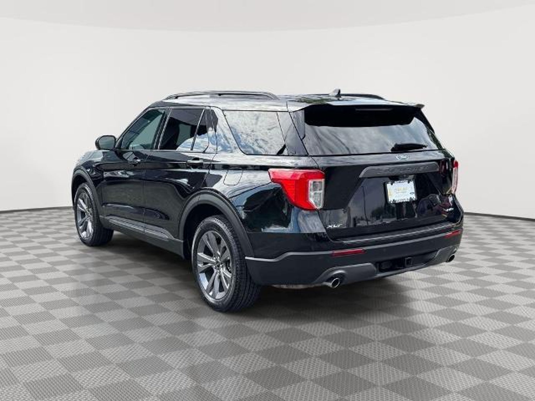 2023 Ford Explorer AWD XLT 4DR SUV For Sale in Huntington, NY