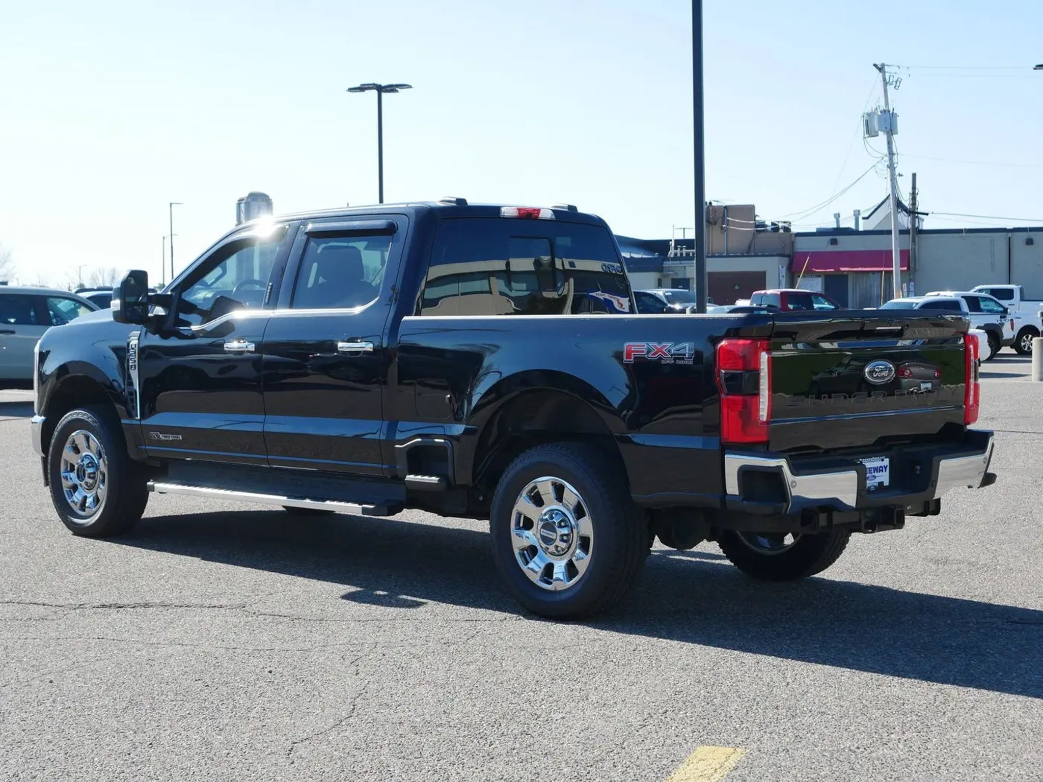 2023 Ford F-250 Super Duty 4X4 Lariat 4DR Crew Cab 6.8 FT. SB Pickup ...