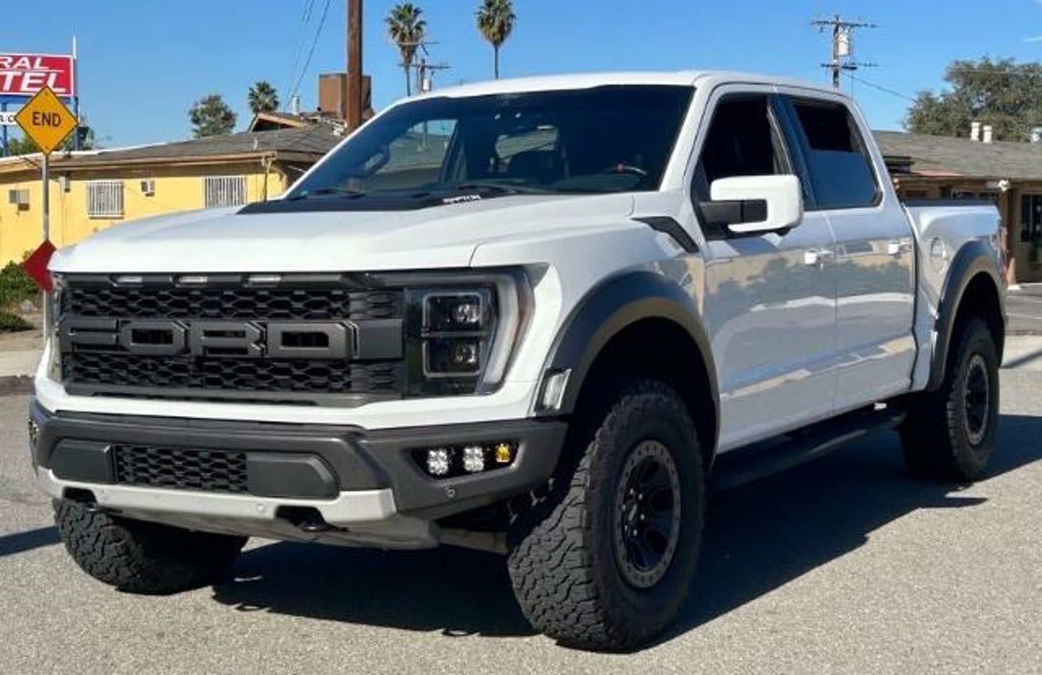 2022 Ford F-150 4X4 Raptor 4DR Supercrew 5.5 FT. SB For Sale in Fontana, CA