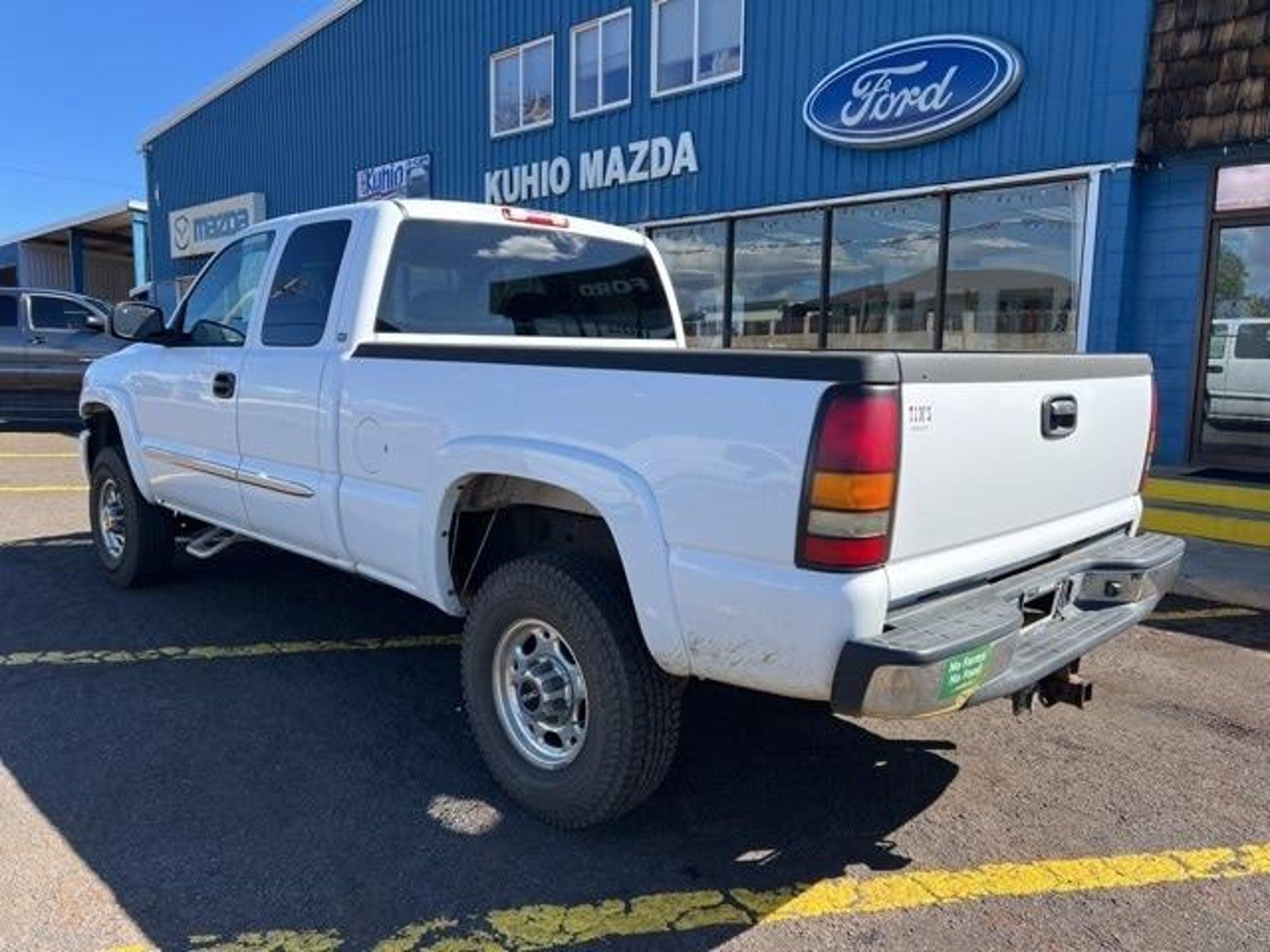 2004 GMC Sierra 2500HD 4DR Extended Cab SLE RWD SB For Sale in Lihue, HI