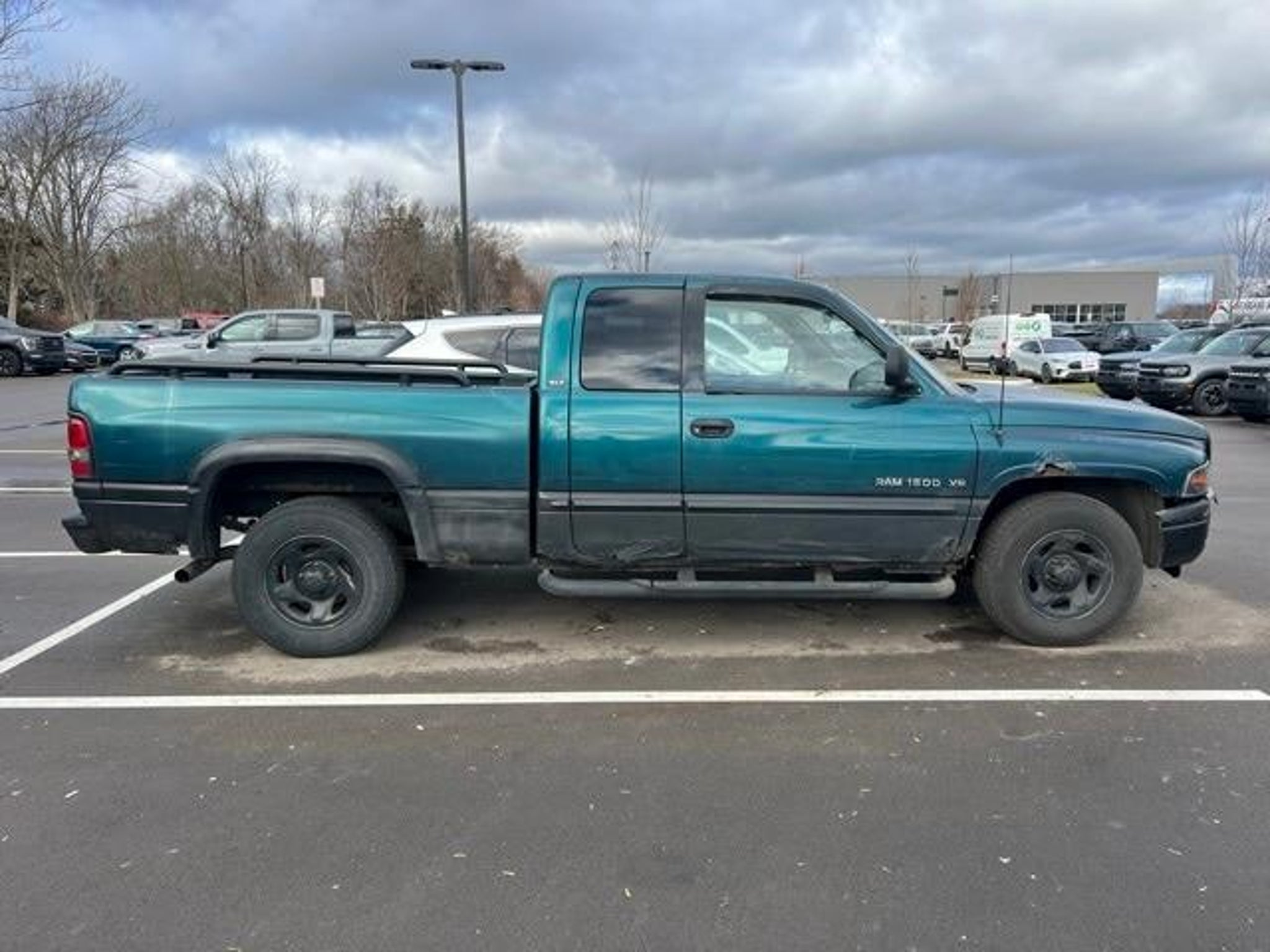 1998 Dodge RAM 1500 4DR ST Extended Cab LB For Sale in Rochester Hills, MI