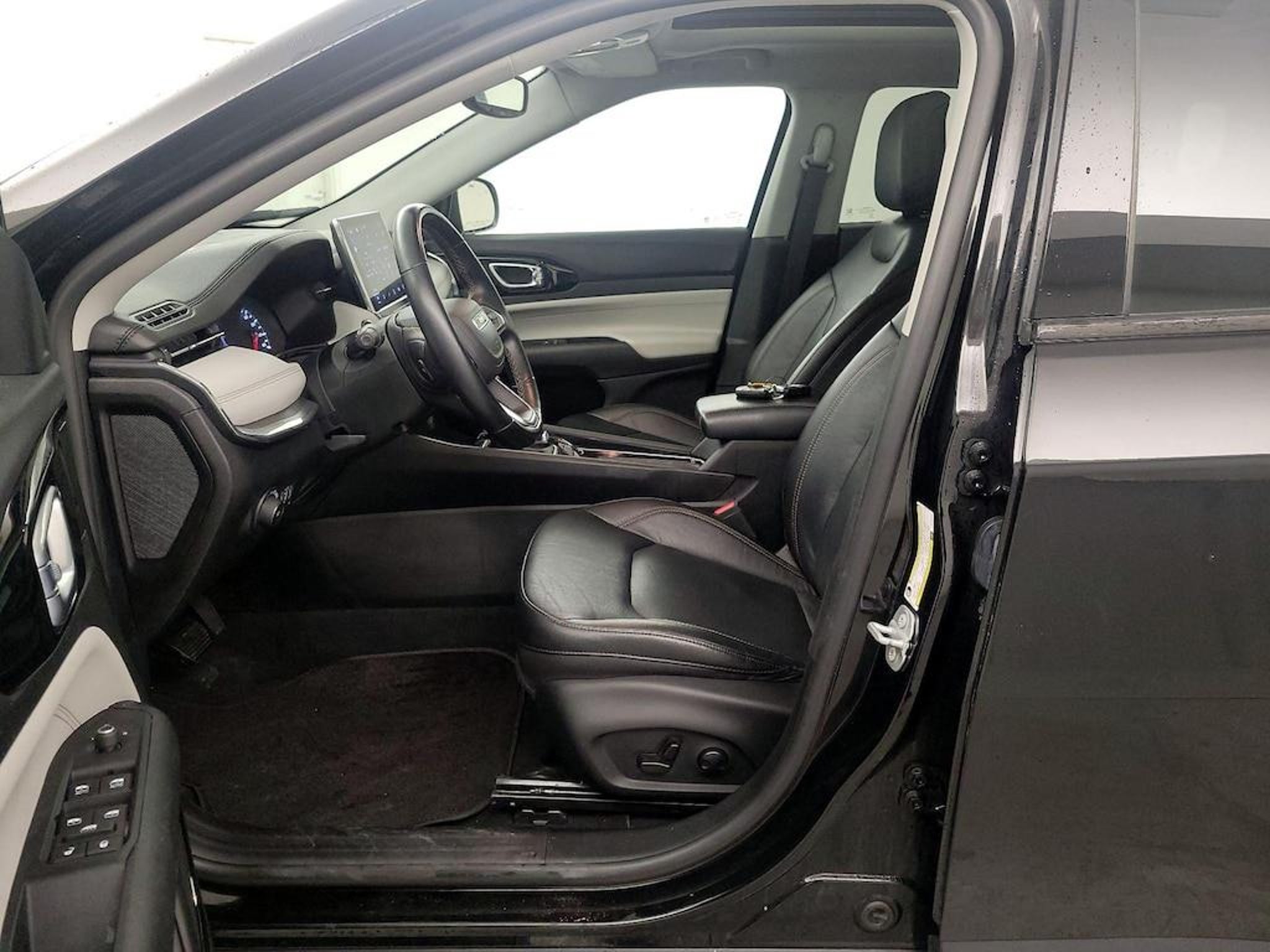 2022 Jeep Compass 4X4 Limited 4DR SUV For Sale in Columbus, OH