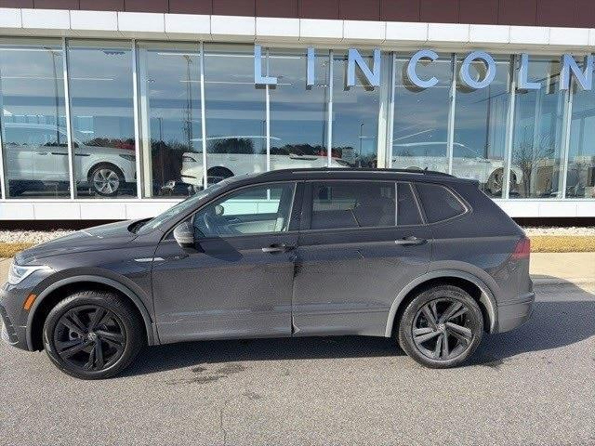 2024 Volkswagen Tiguan AWD SE R-LINE Black 4motion 4DR SUV For Sale in ...