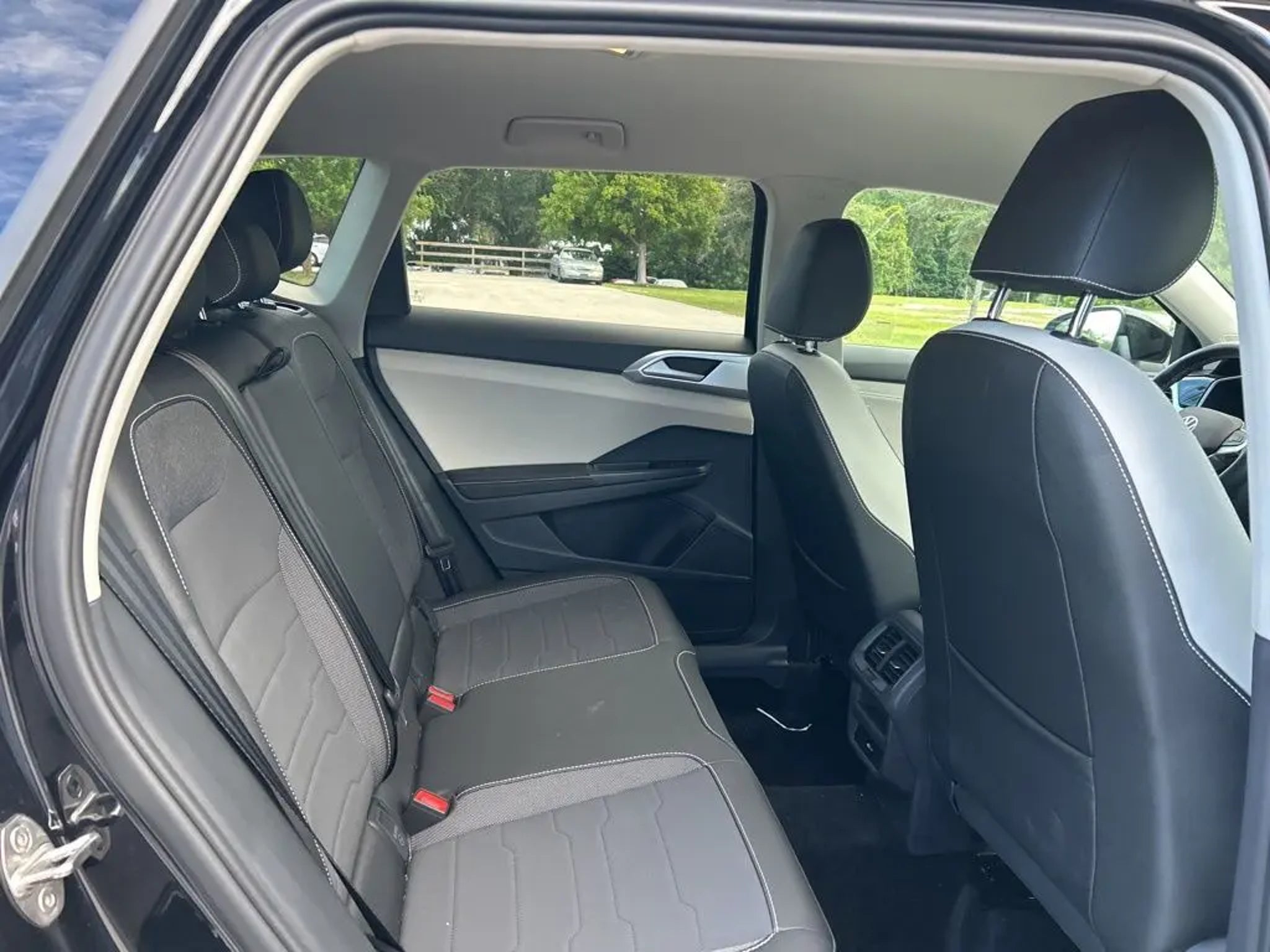 2025 Volkswagen Taos SE 4DR SUV For Sale in Fort Pierce, FL