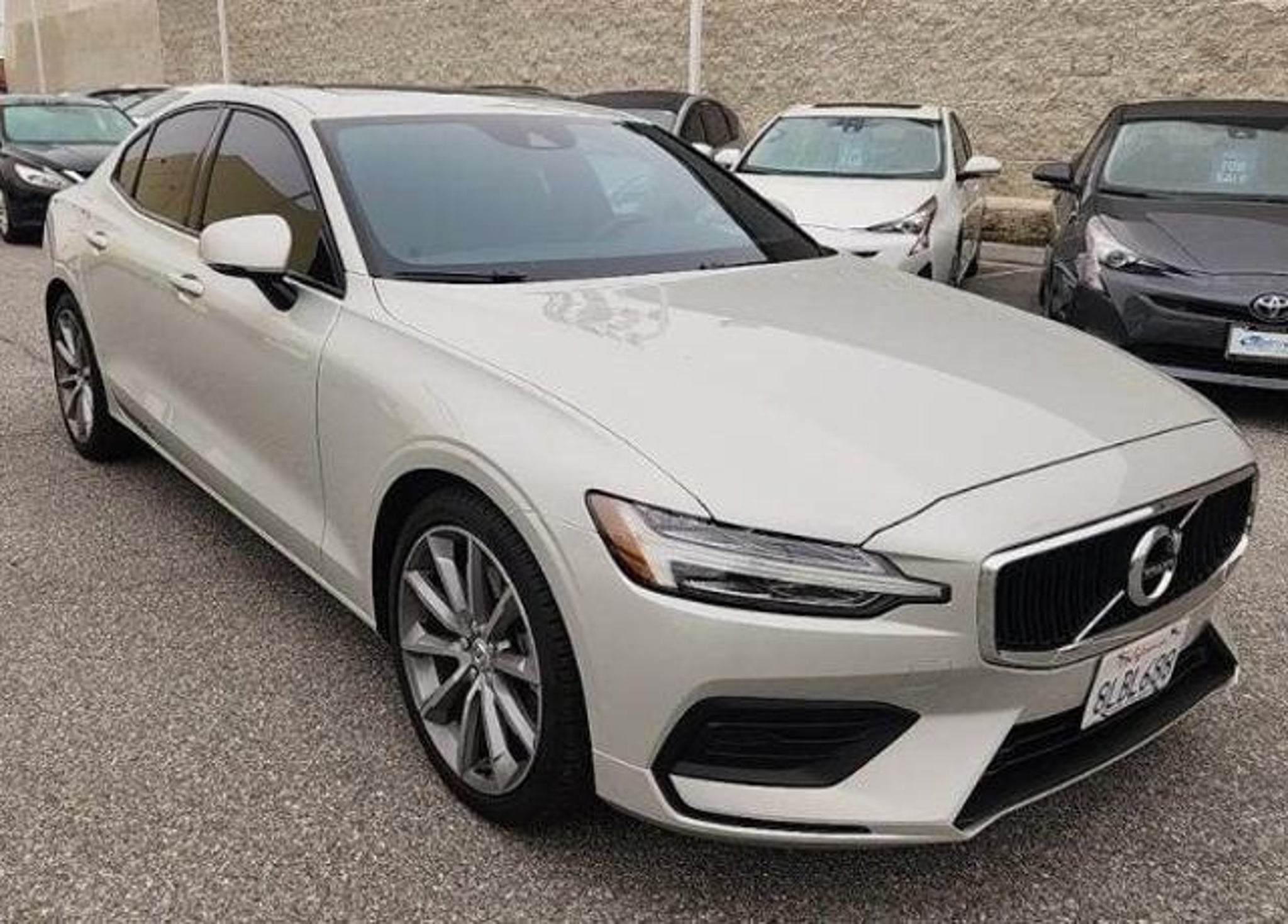 2019 Volvo S60 T5 Momentum 4DR Sedan For Sale in Fontana, CA