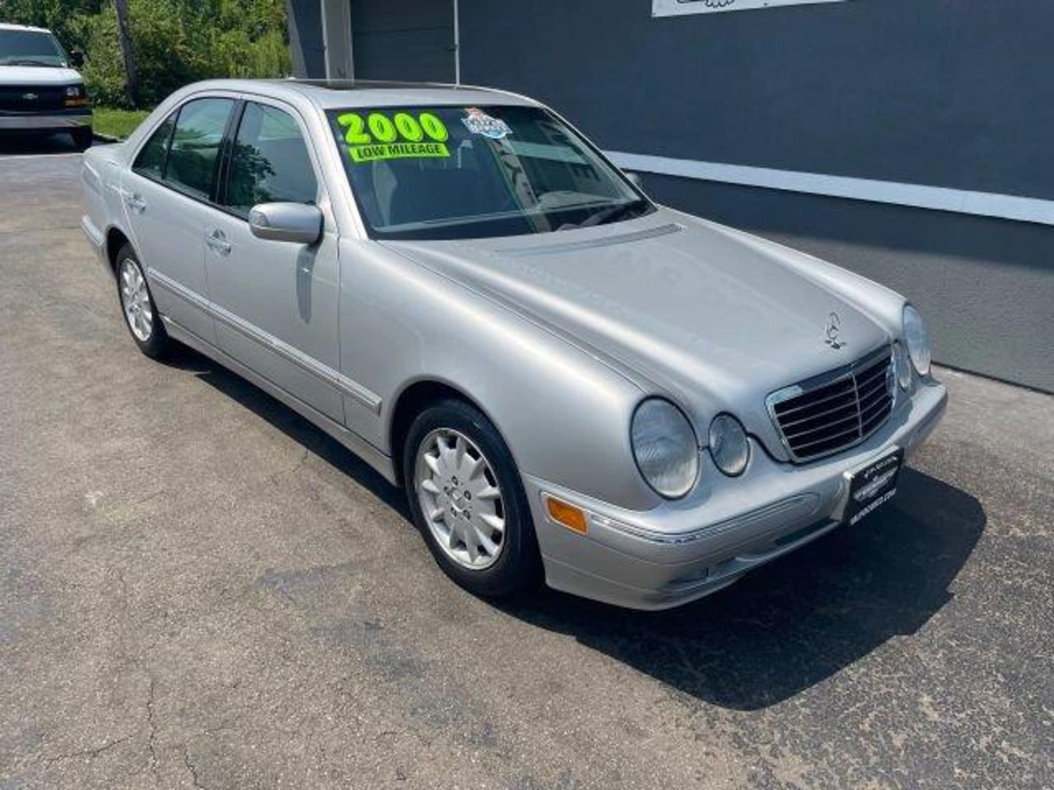 2000 Mercedes-Benz E-Class E 320 4DR Sedan For Sale in Valparaiso, IN
